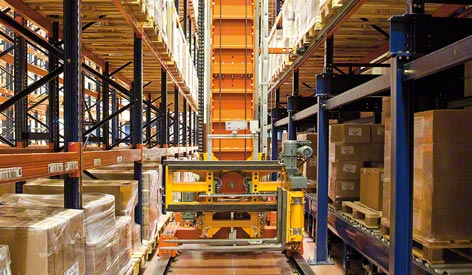 Transelevador trilateral automático - mecalux.com.mx