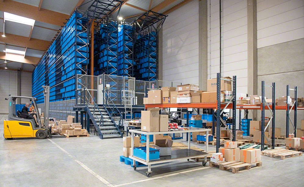 FIC: almacén para profesionales de la construcción - Mecalux.com.mx