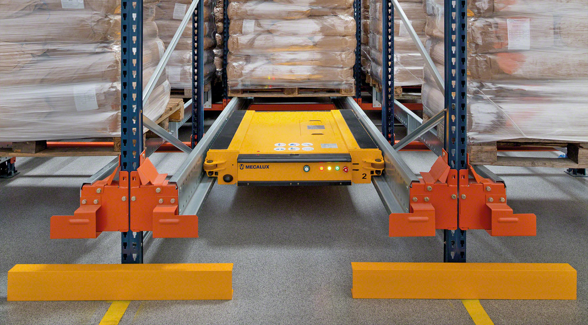 Pallet Shuttle - Mecalux.com.mx