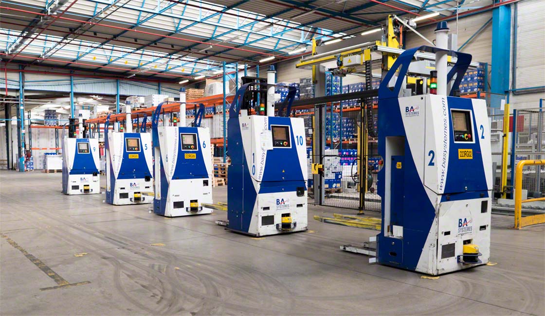 AMR vs. AGV: ¿qué diferencias hay? - Mecalux.com.mx